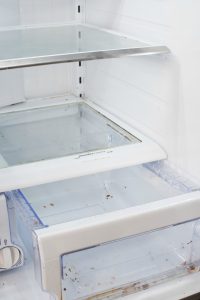 How to Clean and Deodorize Your Fridge - Sizzling Eats