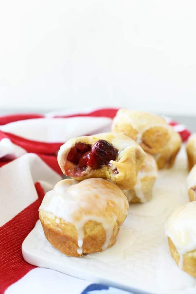 Easy & Tasty Cherry Pie Bombs - Sizzling Eats