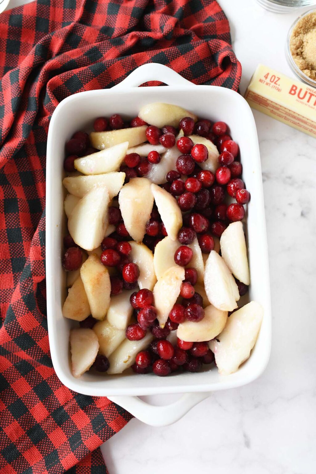 Cranberry Pear Crisp Recipe - Sizzling Eats