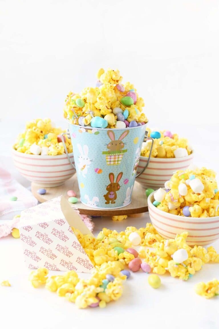 Marshmallow Easter Candy Popcorn - Sizzling Eats