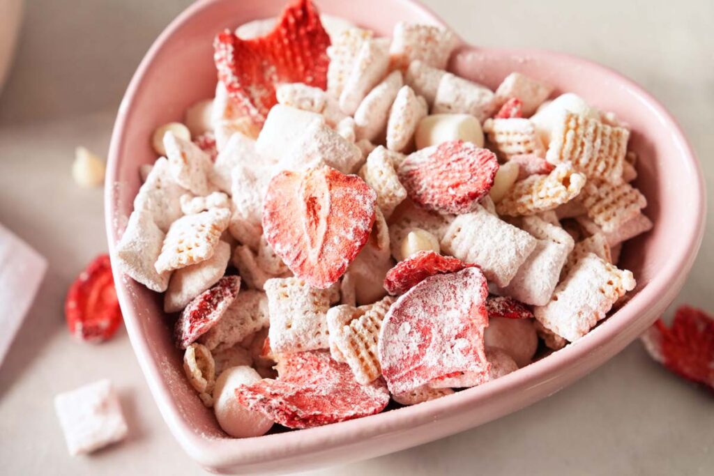 Strawberry Shortcake Crunch Snack Mix - Sizzling Eats