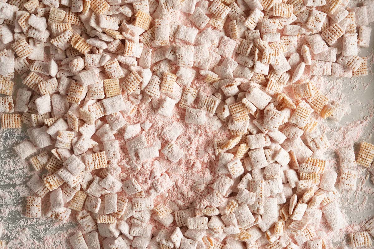 Strawberry Shortcake Crunch Snack Mix - Sizzling Eats